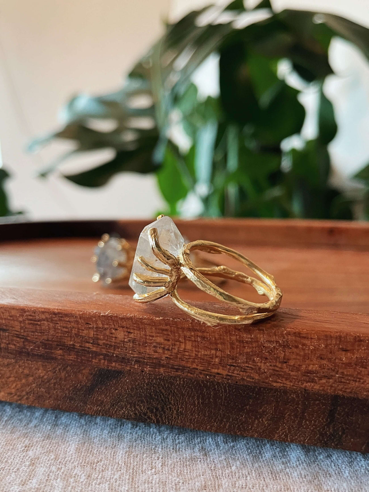 Golden Freya Ring | Botanical Stone