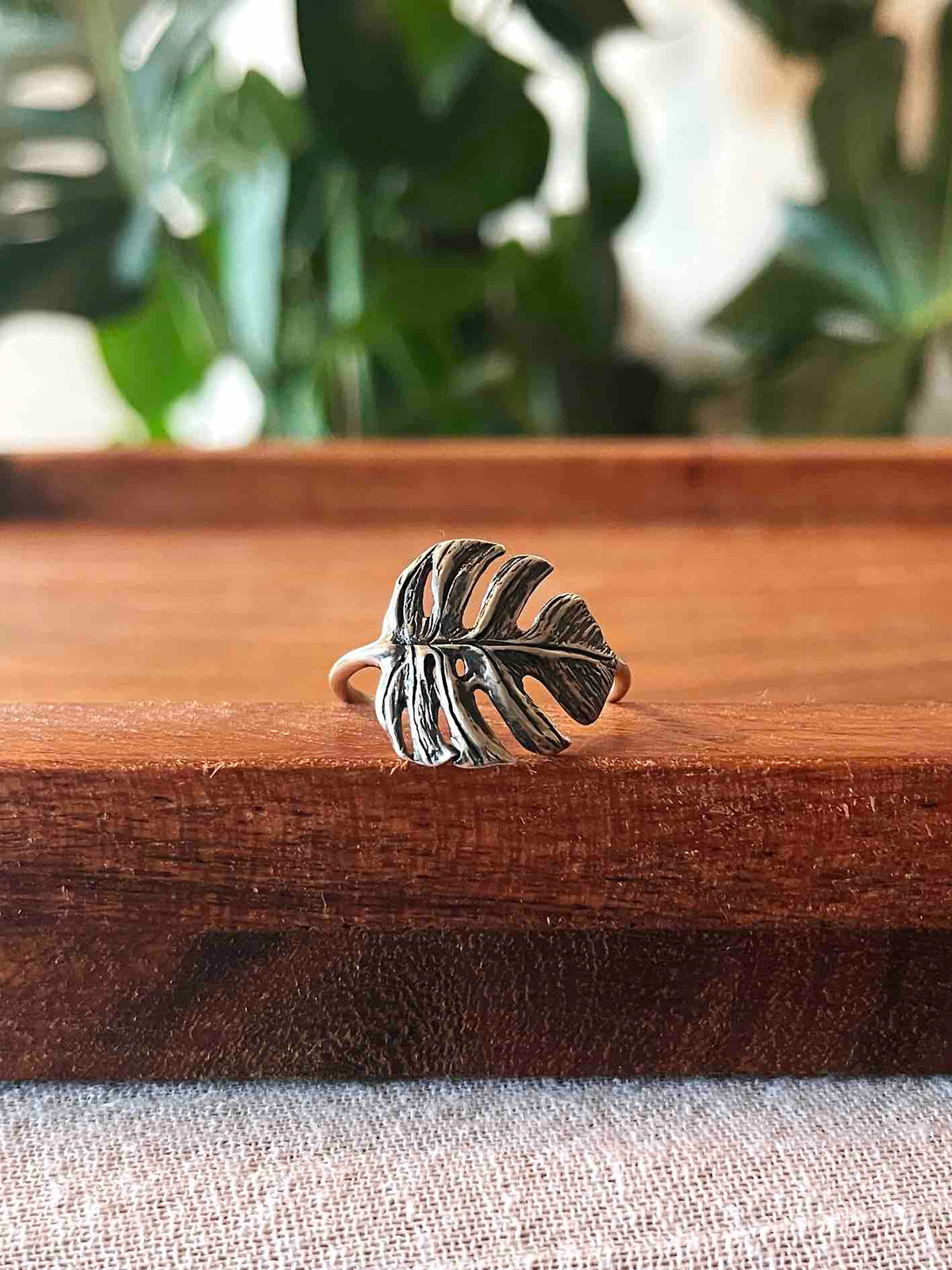 Monstera Leaf Ring | Botanical Stone
