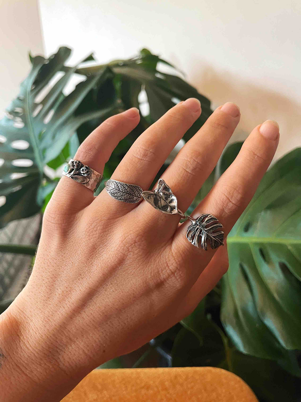 Monstera Leaf Ring | Botanical Stone